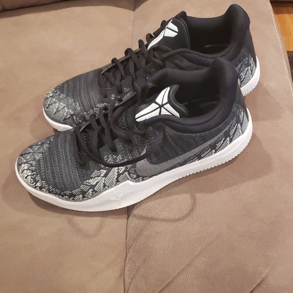 Kobe Bryant Mamba Range Basketball Sneaker - Gem